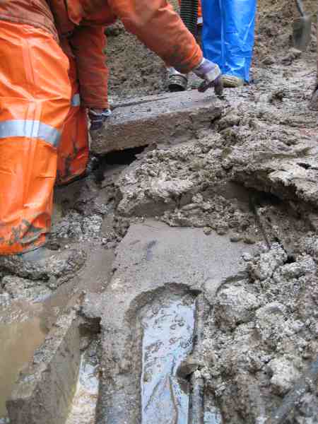 How To Find A Single Drip Of Oil In Approximately 12km Of LPOF PILC ...